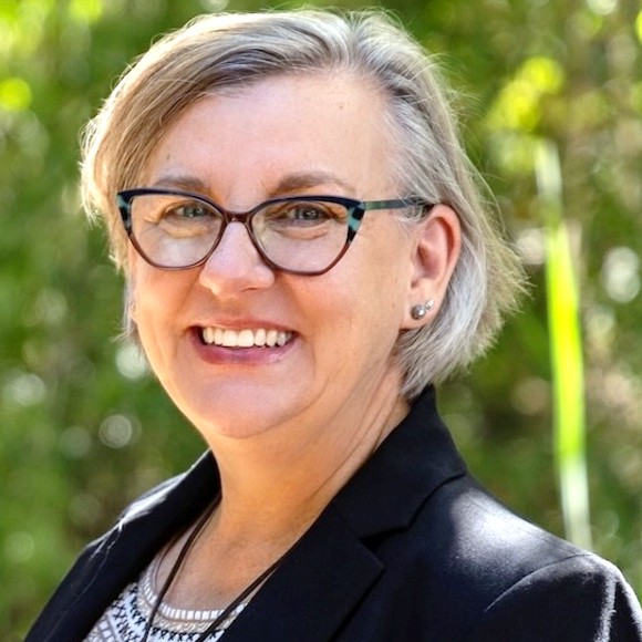 Lisa Elfring | Center for University Education Scholarship